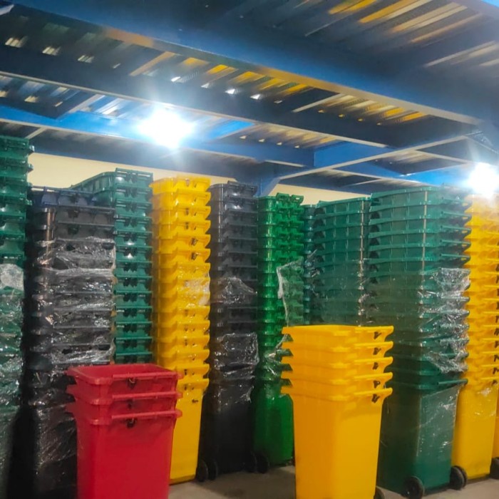 Jual Herzliya Tempat Sampah Besar Hdpe 240 Liter Roda Dalton | Shopee Indonesia