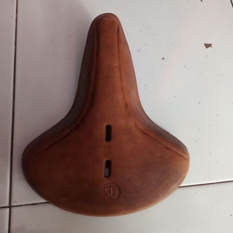 Jual Kulit Jok Sadel Sepeda Onthel,Kebo Original Hanya 1 Lapis Kulit ...