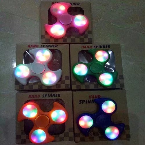 Jual SPINER NYALA LED / MAINAN HAND SPINNER 3 LAMPU | Shopee Indonesia