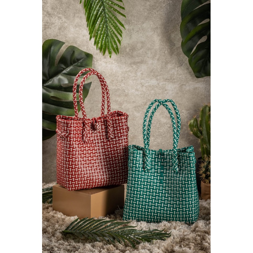 Jual TAS ANYAMAN PLASTIK/TAS JALI CLASSIC/TAS HAMPERS ANYAM | Shopee ...