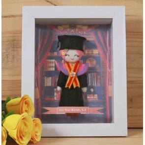 Jual BEST PRODUK !!! KARAKTER PIGURA WISUDA PAKAI BONEKA , PIGURA ...