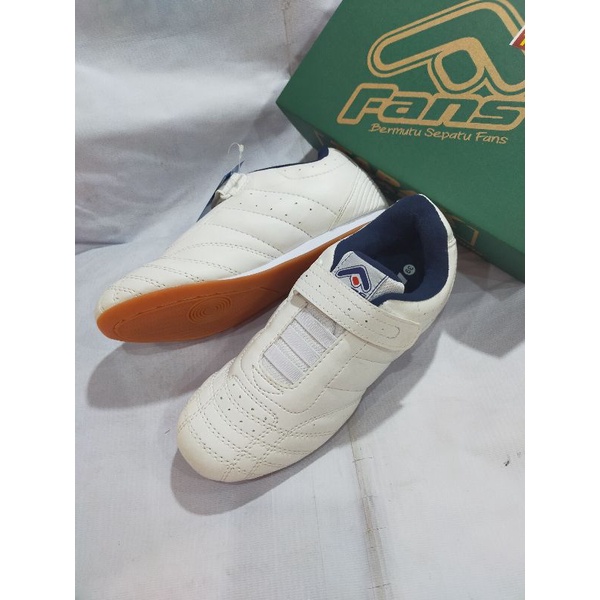 Jual Sepatu taekwondo merk Fans New xtrial-w putih original | Shopee ...