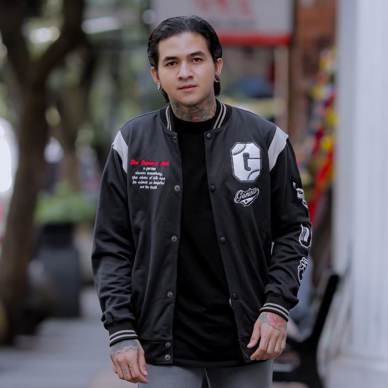 Jual Versity Jacket Plecce Cotton Genious Original Pria Wanita Motif ...