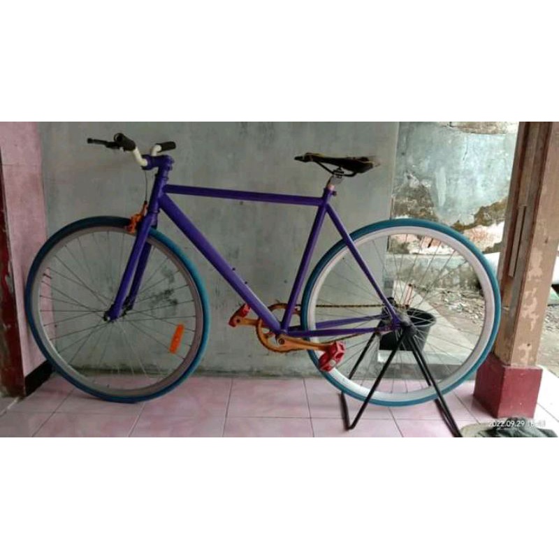 Jual SEPEDA FIXIE UNITED SOLOIST02 UNGU REPAINT | Shopee Indonesia