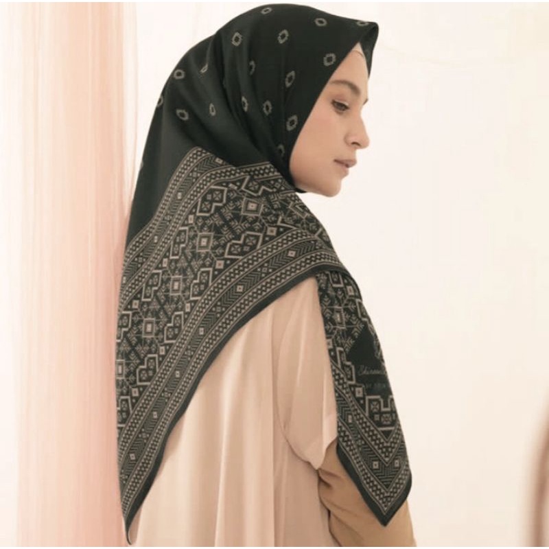 Jual JILBAB SEGI EMPAT MOTIF / ERLENII HITAM / VOAL LASER CUT / SEGI EMPAT VOAL PREMIUM ...