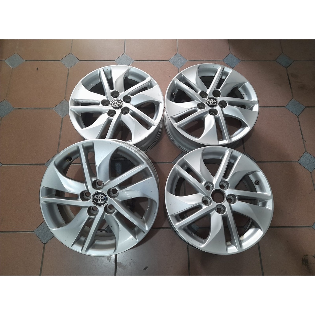 Jual Velg Bekas Ring 15 Oem Sienta Pcd 5x100 Silver | Shopee Indonesia