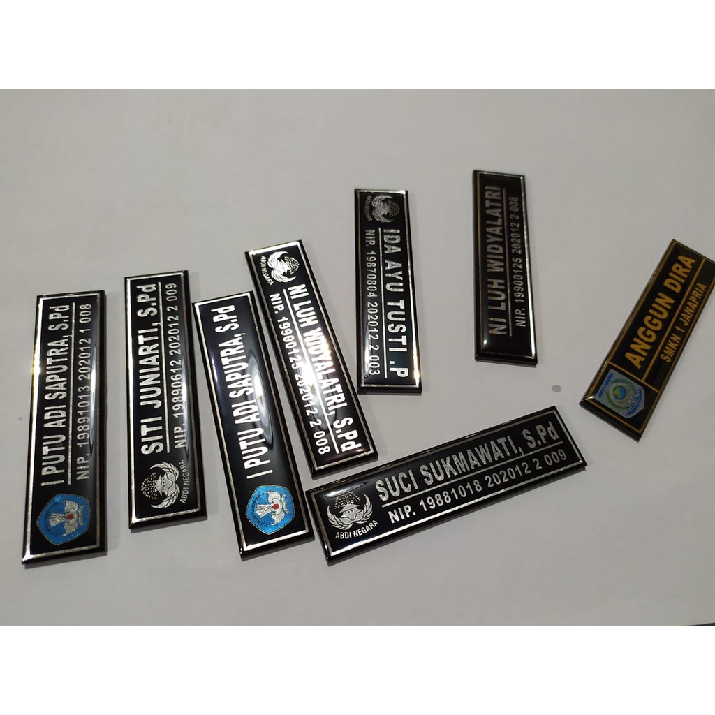 Jual Name Tag Akrilik Magnet Peniti Paku untuk Guru Dosen Dokter ...