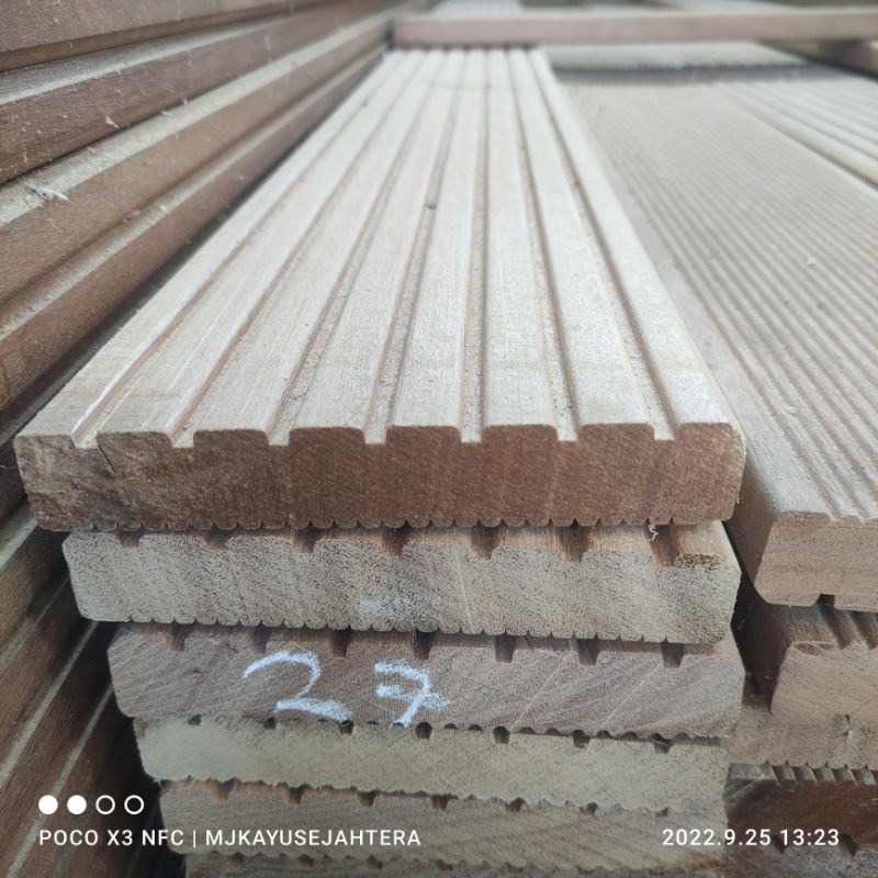 Jual Lantai Kayu Outdoor Taman Teras Pool Deck Kolam Pagar Decking ...