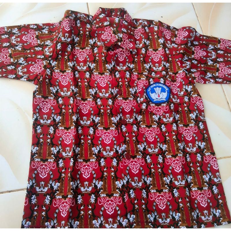 Jual Batik SD Motif Gapura Merah Tangan Pendek | Shopee Indonesia
