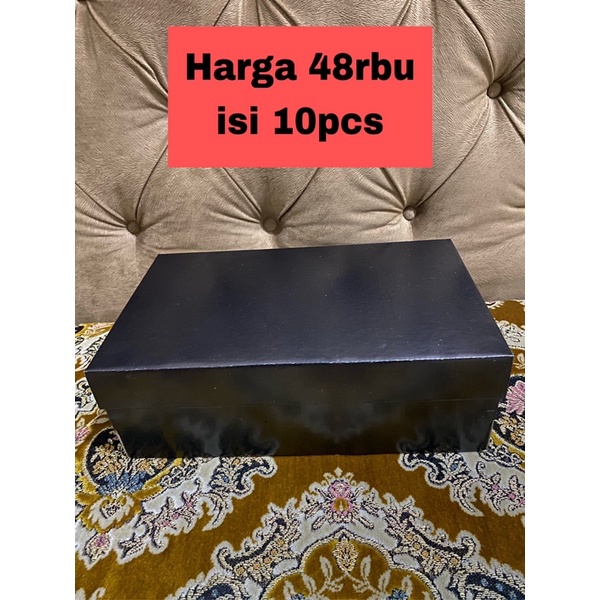 Jual box-dus-inerbox-kotak sepatu POLOSAN hitam (isi 10pcs) | Shopee ...