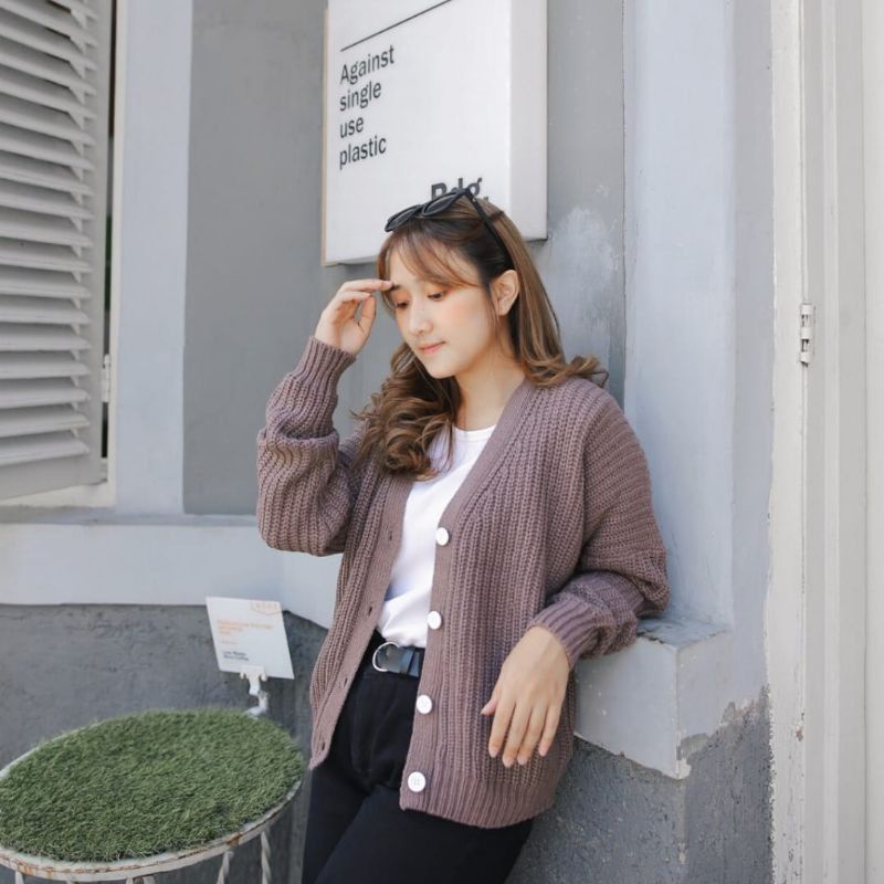 Jual Cardigan rajut carla oversize | Shopee Indonesia