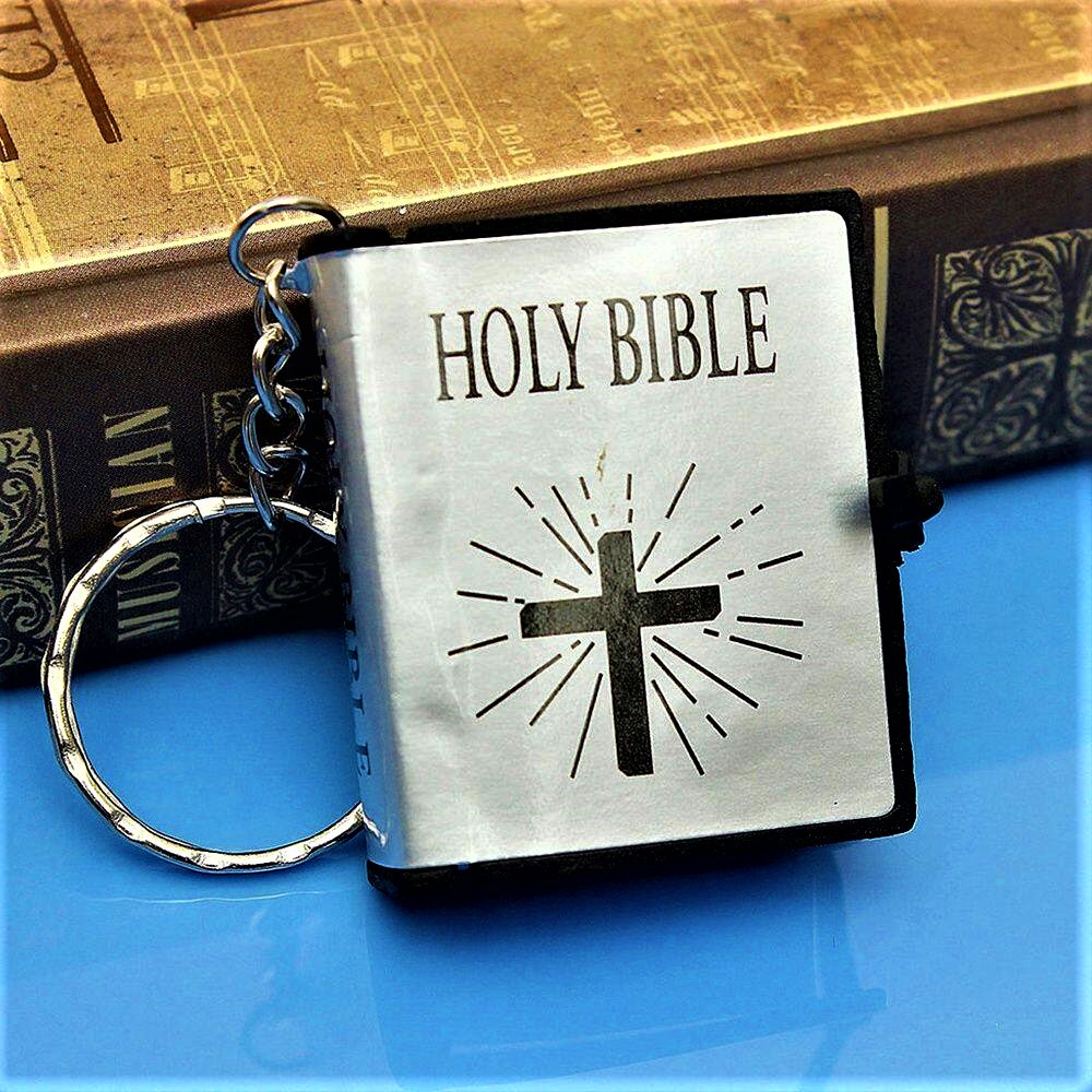 Jual Gantungan Kunci Alkitab Mini Kecil Bahasa Inggris Holy Bible ...