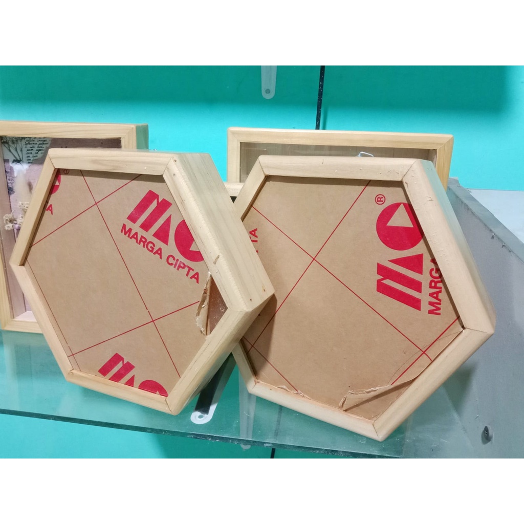 Jual Pigura Kayu 3D / Hexagonal /Bingkai kayu Kaca Acrylic Anti Pecah TERMURAH!! | Shopee Indonesia