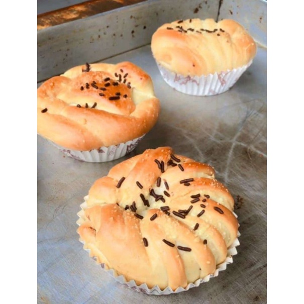 Jual Roti viral happy roti roti kopi, roti pizza, roti moon, roti sisir ...