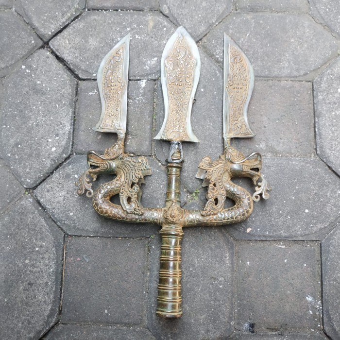 Jual Pataka Majapahit Tombak Trisula Sang Dwija Naga Nareswara Nogo ...