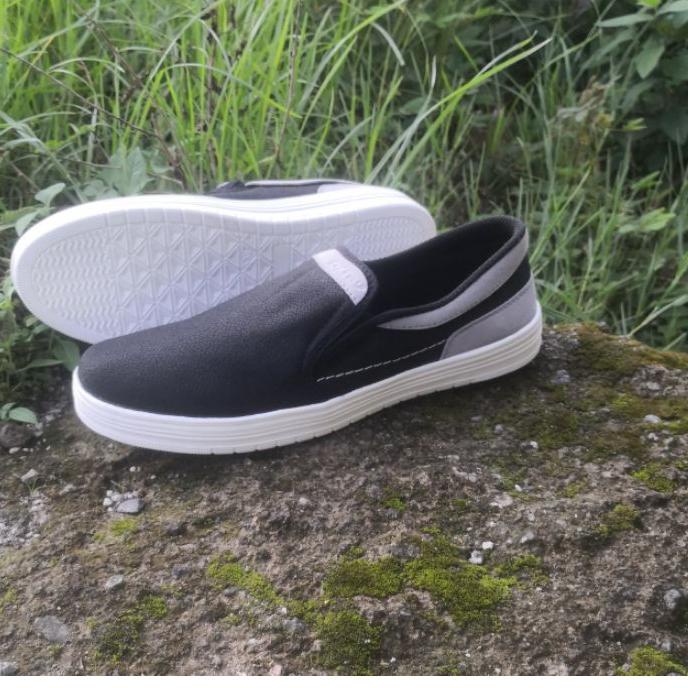 Jual sepatu cats sepatu slip on sepatu sneakers | Shopee Indonesia