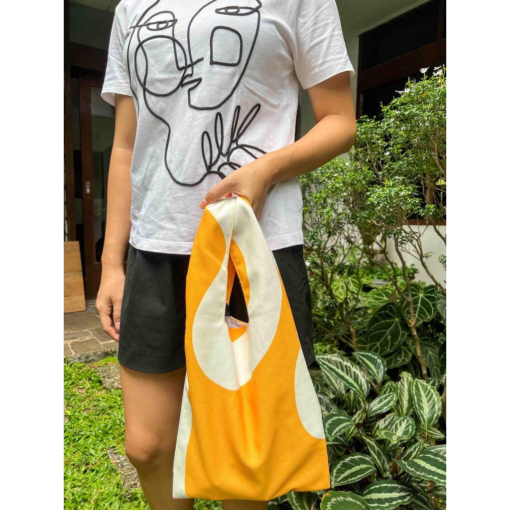 Jual Seoul Tote Bag - Curved Lines Sunshine | Shopee Indonesia