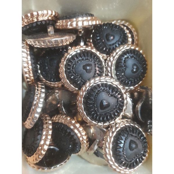 Jual Kancing V30 hitam love,harga perpcs | Shopee Indonesia