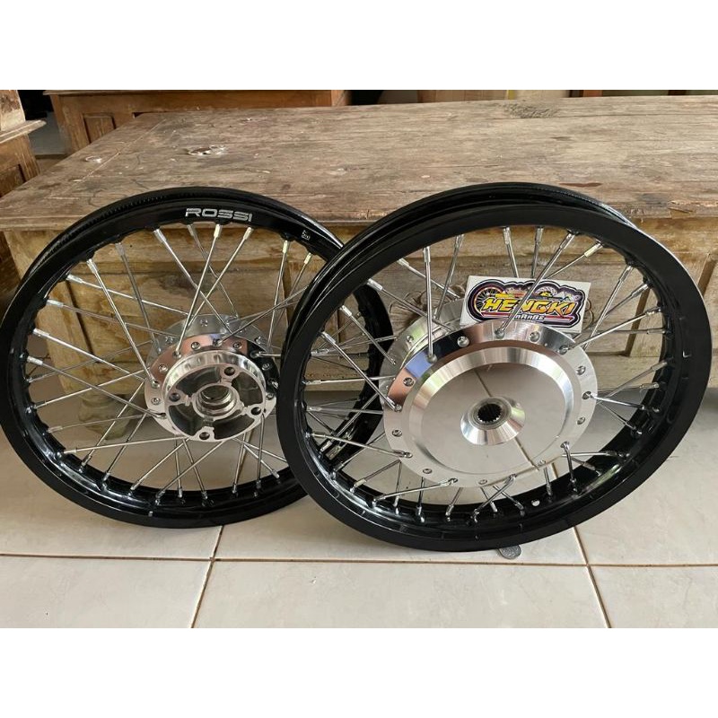 Jual Velg matic ring 14 ..beat karbu .beat f1 .scopy dan vario | Shopee ...