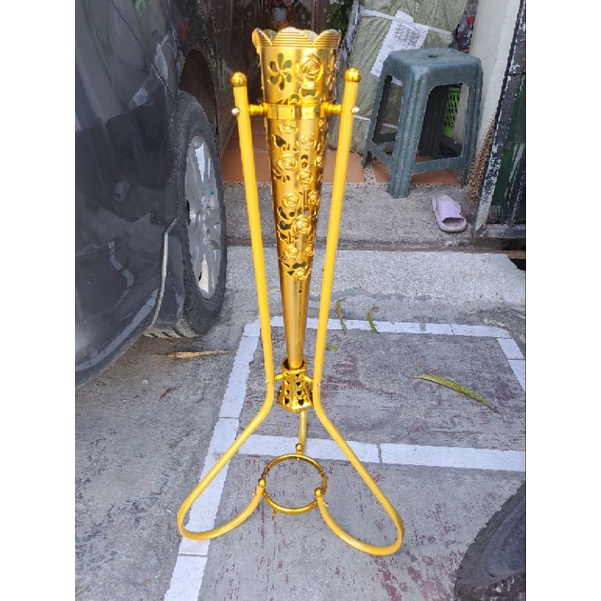 Jual pot standing corong gold/emas vas bunga besi corong pot warna gold ...