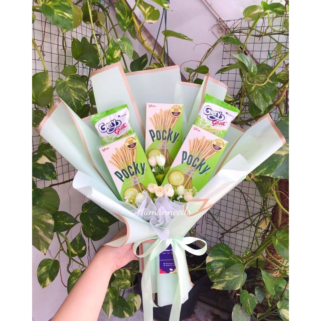 Jual [Ready Stock] Buket Snack Bunga Pocky serba hijau | Bunga Wisuda ...
