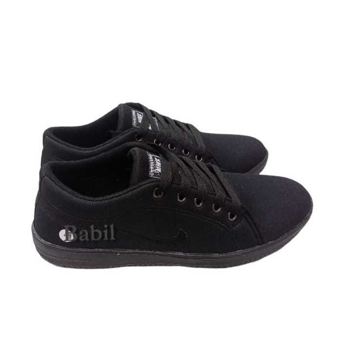Jual sepatu sekolah full black sepatu full hitam sepatu pria wanita ...