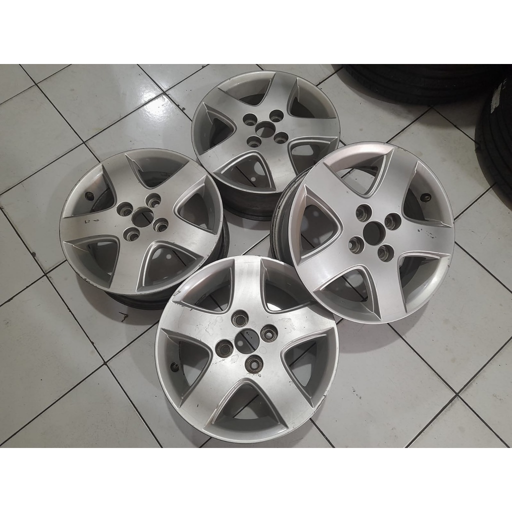 Jual Velg Mobil Bekas Ring 14 Oem Avega Pcd 4x100 Silver | Shopee Indonesia