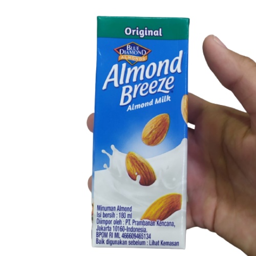 Jual Susu Almond 180ml Breeze Milk Blue Diamond Minuman Kemasan Kotak | Shopee Indonesia