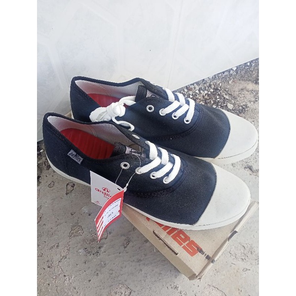 Jual obral termurah sepatu ardiles hitam putih / abu size 38-41 ( minus ...