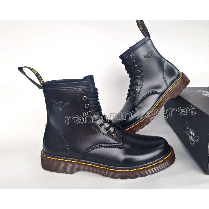 Jual Sepatu Boots Pria & Wanita Dr.Martens | Sepatu Dokmart clasik ...