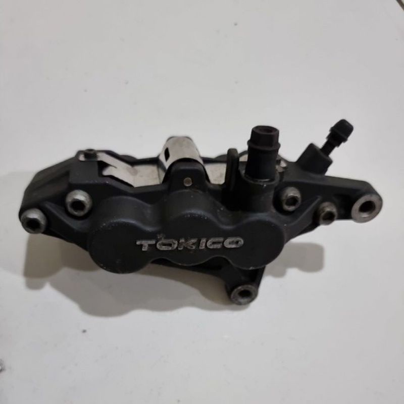 Jual Kaliper cakram depan TOKICO 6 piston kanan Suzuki GSXR GSX 750 1000 1300 Hayabusa | Shopee ...