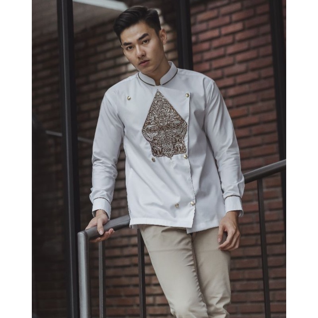 Jual Kemeja Bordir Pria NUC.ID Patih 03 (Putih) | Shopee Indonesia