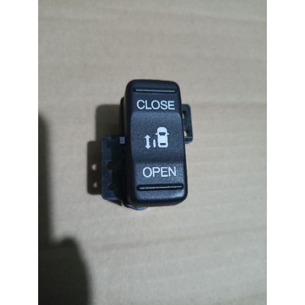 Jual TOMBOL SWITCH CLOSE OPEN HONDA ORIGINAL | Shopee Indonesia