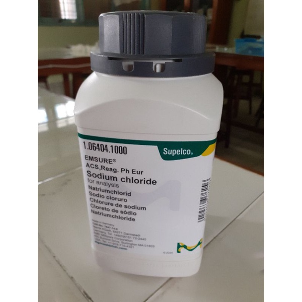 Jual NaCl Sodium Chloride Merck Emsure For Analysys 100 gram Repack 1064041000 | Shopee Indonesia