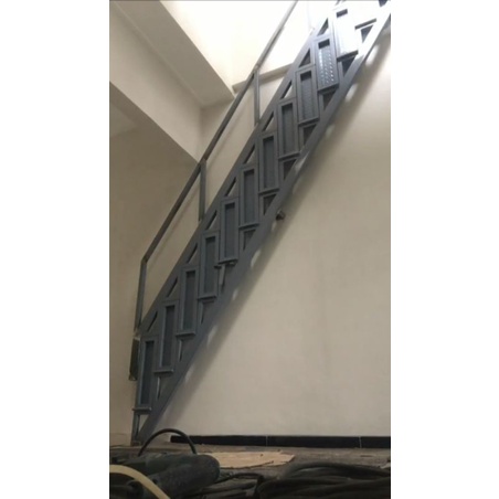 Jual TANGGA LIPAT BESI HOLLO MINIMALIS | Shopee Indonesia