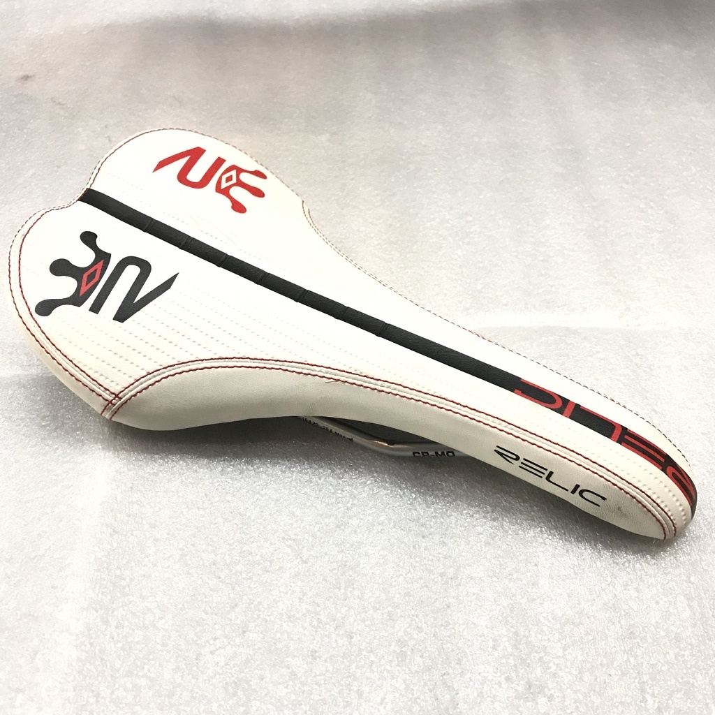 Jual Sadel Sepeda RELIC Elegance White Red Original Bisa Untuk MTB DJ ...