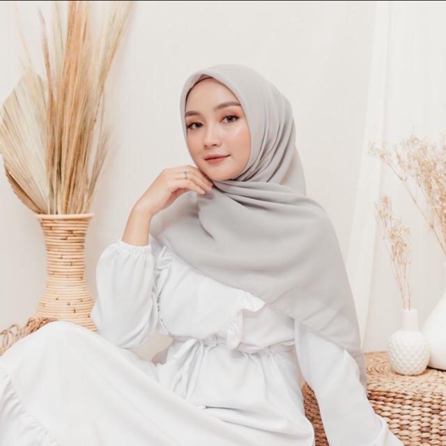 Jual Bella Square Hijab Segi Empat Bahan Polycatton Pilihan Warna Lengkap Abu SMA Dusty Pink ...