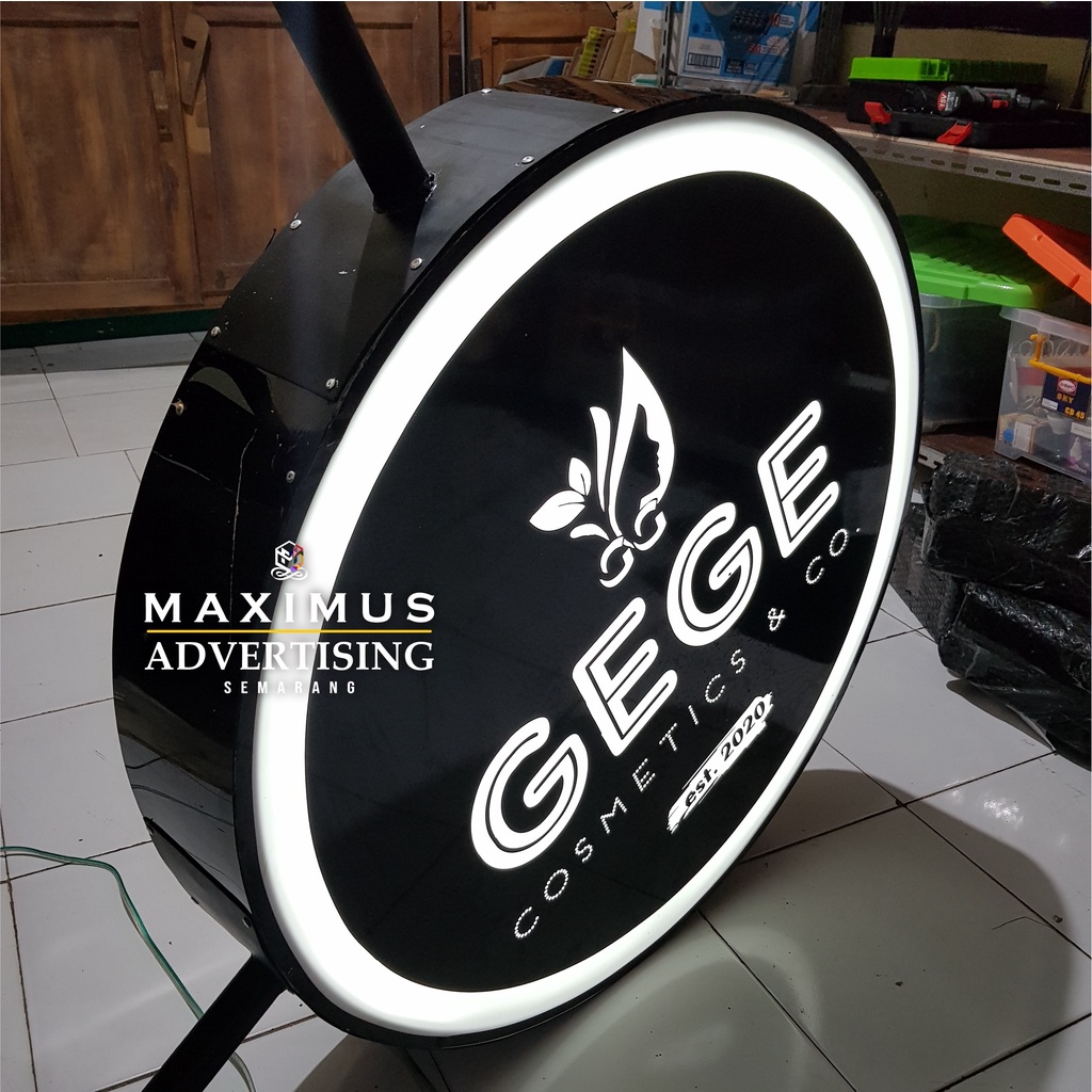 Jual Neon Box Akrilik Paket lengkap 80 cm full rangka besi dalam custom ...