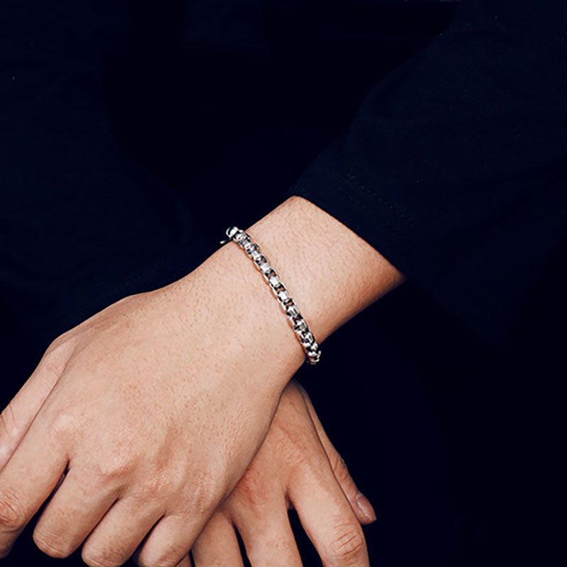 Jual Gelang Titanium Pria Anti Karat Model Rantai Rollo Warna Silver ...