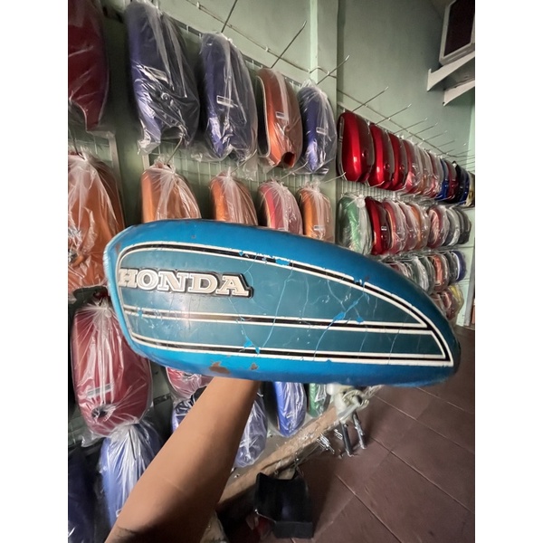 Jual tangki cb125 US original paint tengki cb125 versi US biru original ...