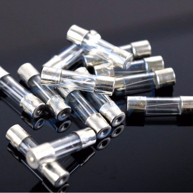 Jual A573 FUSE TABUNG KACA BESAR 6X30MM 250V | Shopee Indonesia