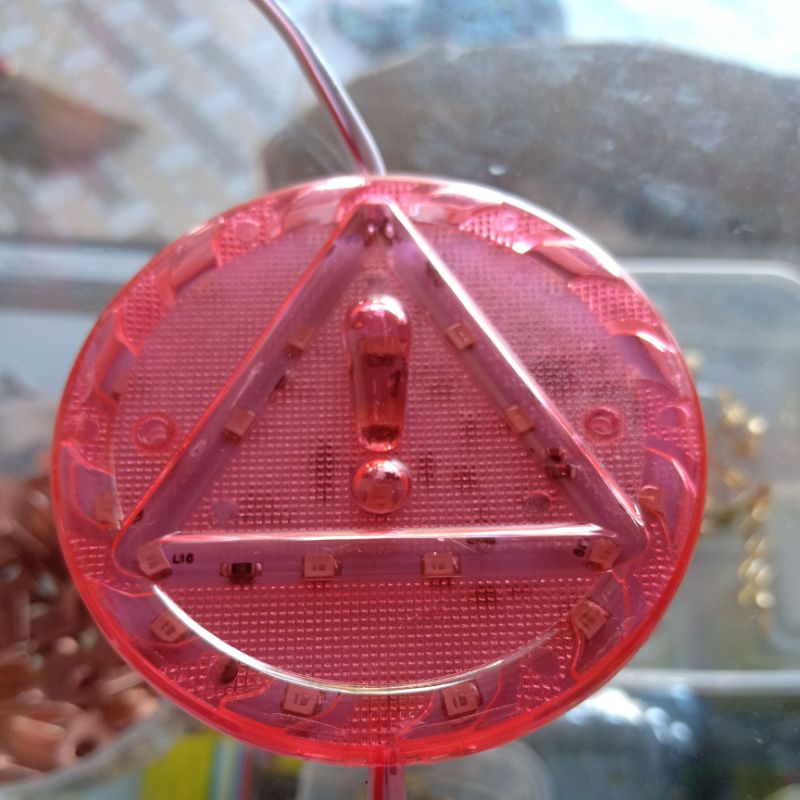 Jual lampu led segitiga peringatan hazard 12/24v | Shopee Indonesia