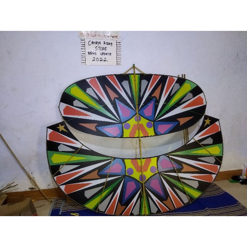 Jual Layangan Gapangan Pegon lodoyo 1,5 meter motif by Cr Layangan ...