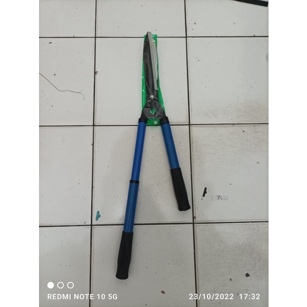 Jual GUNTING RUMPUT BESAR / GUNTING PAGAR TANAMAN JUMBO | Shopee Indonesia