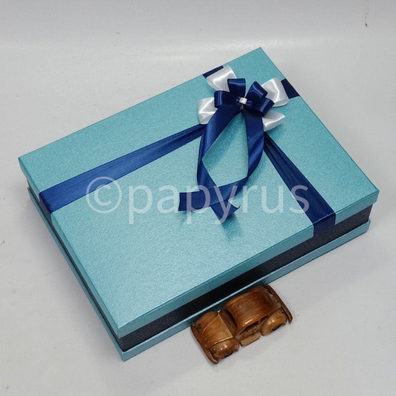 Jual PAPYRUS Sandwich 30x40 Tinggi 10cm Kotak Kado Gift Box Hadiah | Shopee Indonesia