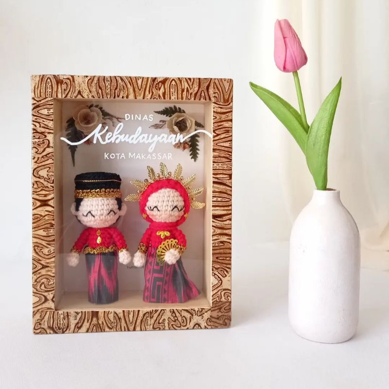 Jual Suvenir Pernikahan Frame Baju Bodo Khas Sulawesi | Shopee Indonesia