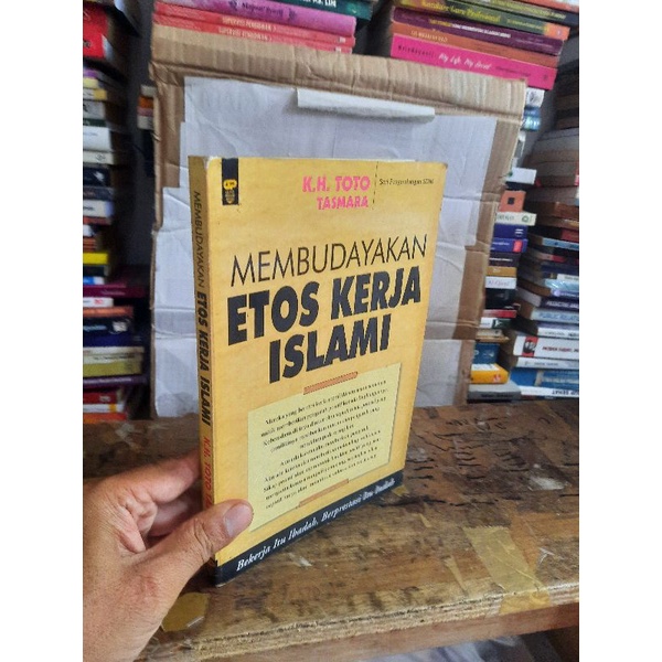 Jual MEMBUDAYAKAN ETOS KERJA ISLAMI by K H Toto Tasmara | Shopee Indonesia