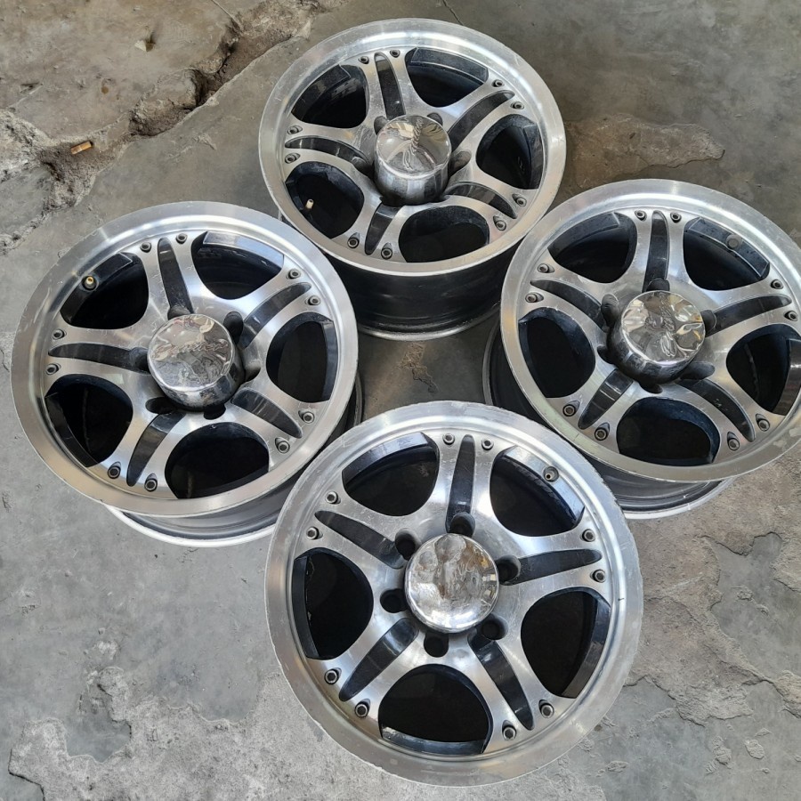 Jual Velg Mobil Racing Ring 15 Baut 6 PANTHER R15X7 6X139,7 ET10 ...