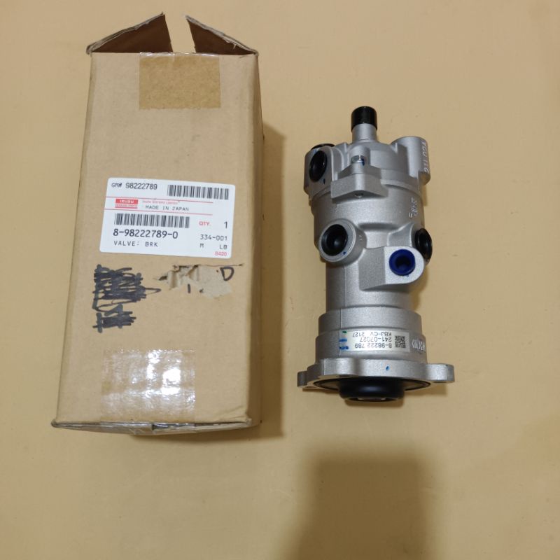 Jual FOOT BRAKE VALVE PEDAL REM ISUZU GIGA ASLI GENUINE PART 8-98222789 ...