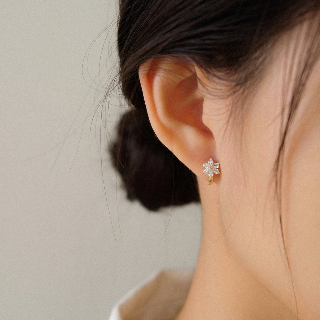 Jual Flower Zirconia Huggies Hoops Earrings — 16K Gold Plated Sterling ...